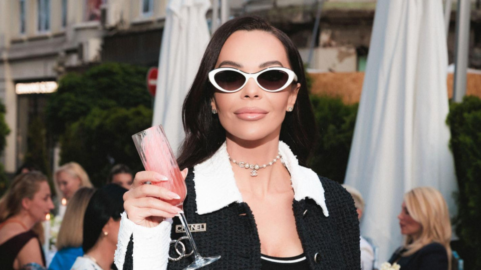 Ето я Галена на 40! Тайна вечеря събра най-красивите българки - Mamche.net